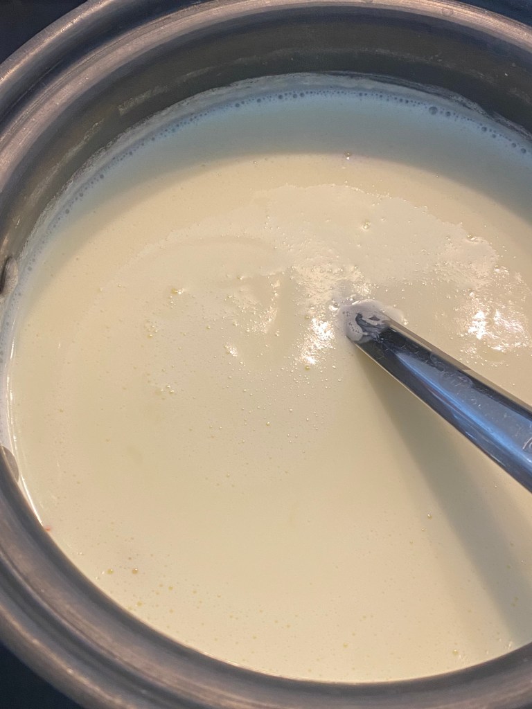 Eggless Fruit Custard (without readymade custard powder) – Delishbite